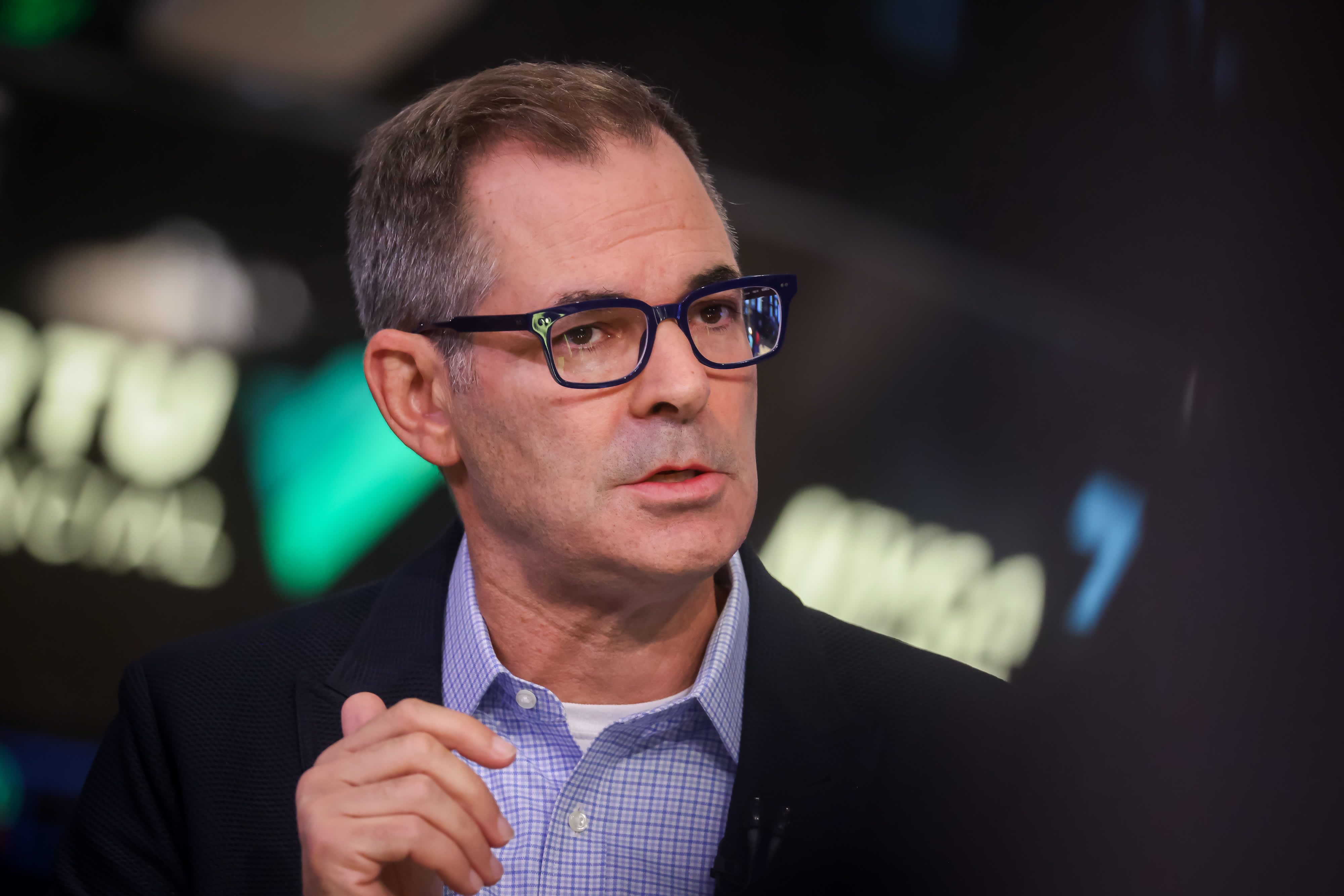 CoreWeave CEO responds to data center delays as stock plunges. Core ...
